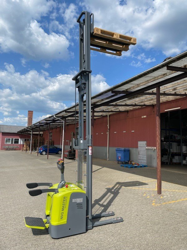 Pallestabler, Palleløfter 1500 kg Løftehøjde 4500 mm - Gaffeltruck og ...